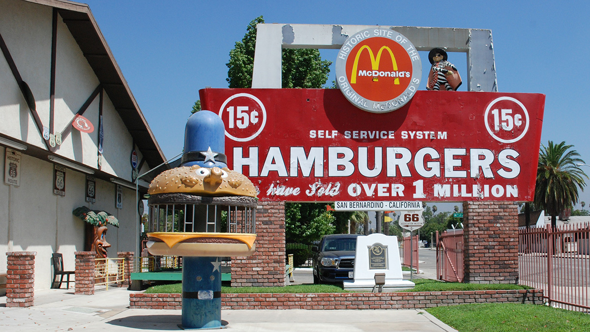 History of the Hamburger: A Timeline | The Table by Harry & David